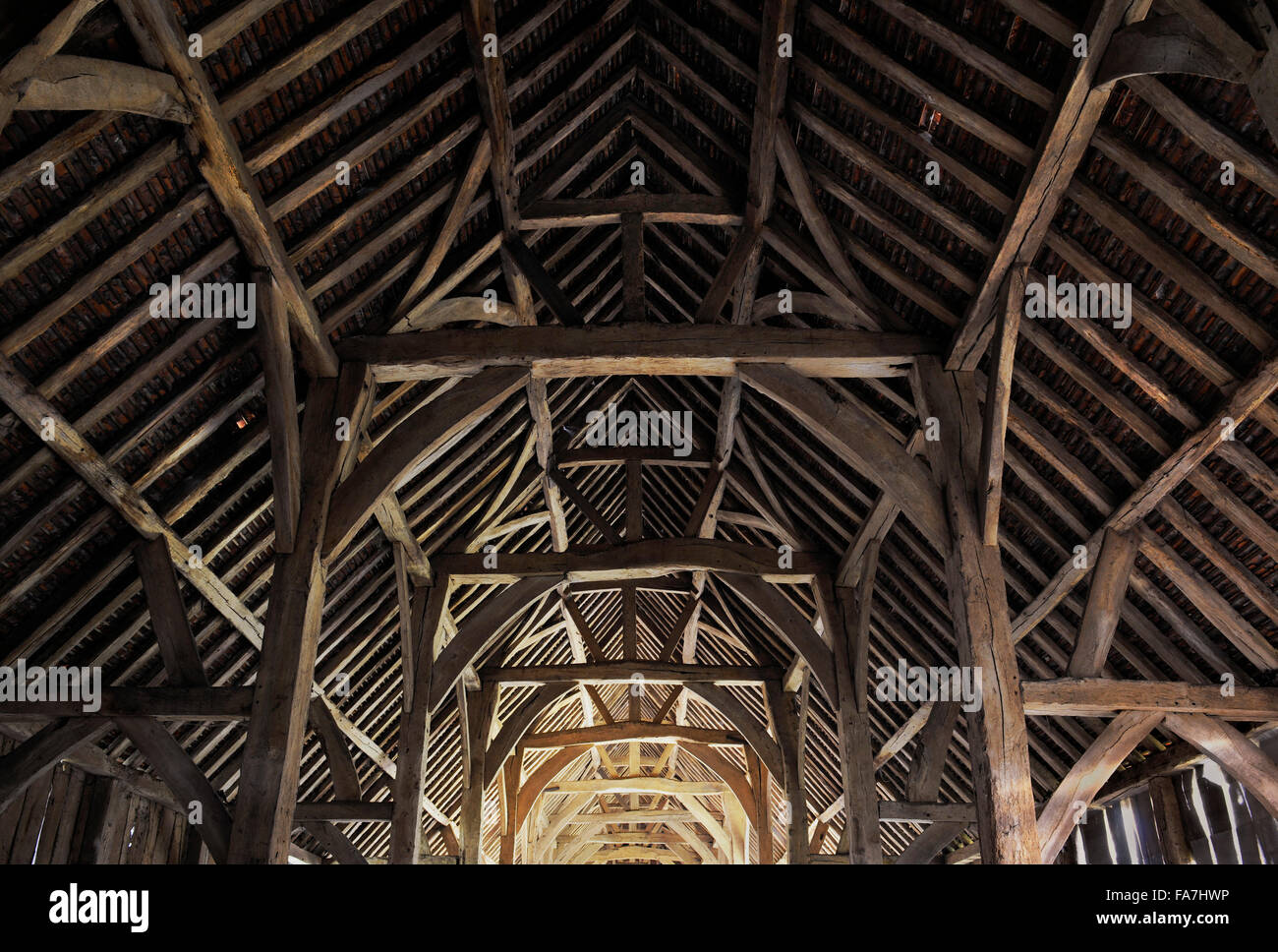 Medieval barn england hi-res stock photography and images - Alamy