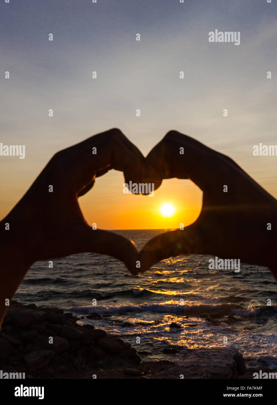 Hands making shapes hi-res stock photography and images - Alamy