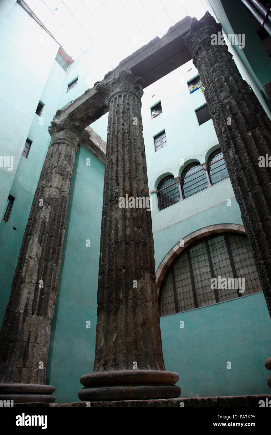 Barri Gotic, historic roman columns, Jupiter Temple, Barcelona, Spain ...