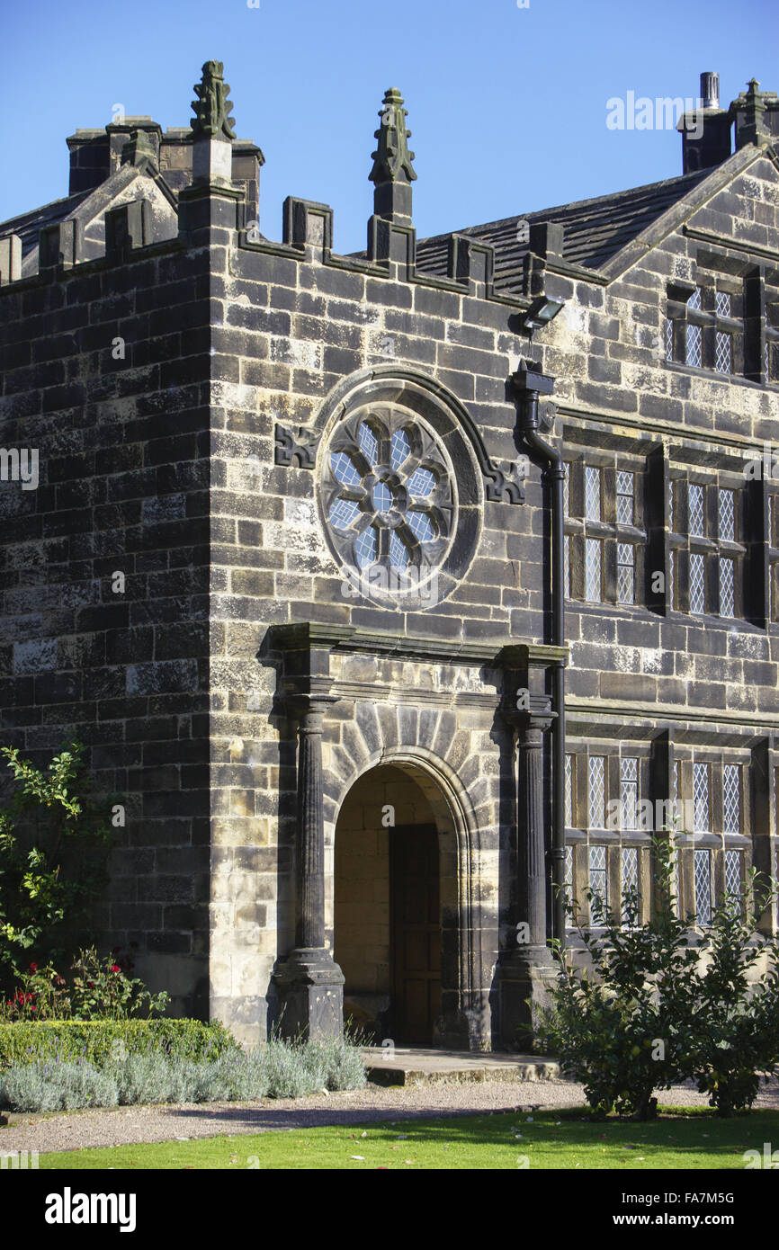 The exterior of East Riddlesden Hall, West Yorkshire. East Riddlesden ...