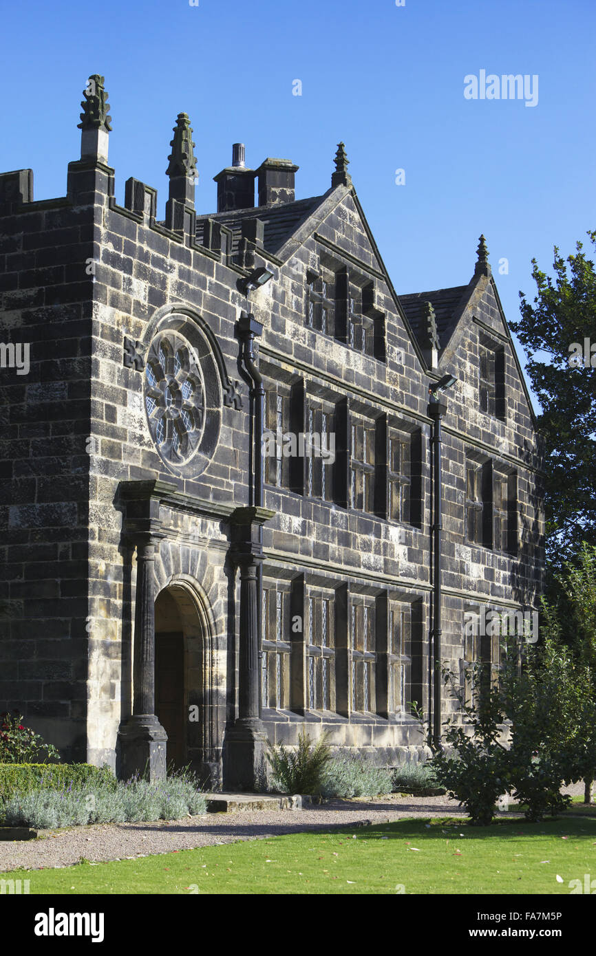 The exterior of East Riddlesden Hall, West Yorkshire. East Riddlesden ...