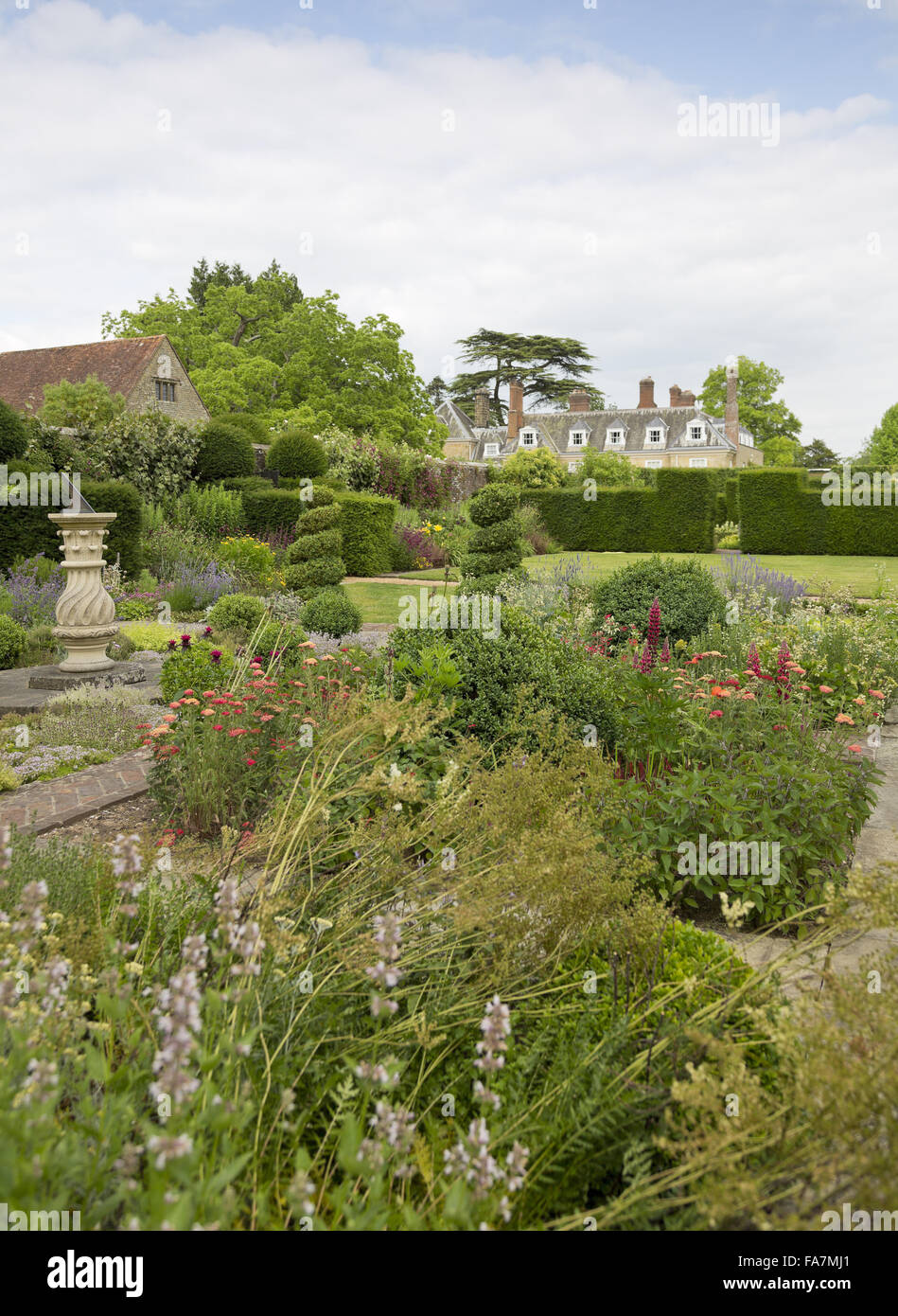 Woolbeding house hi-res stock photography and images - Alamy