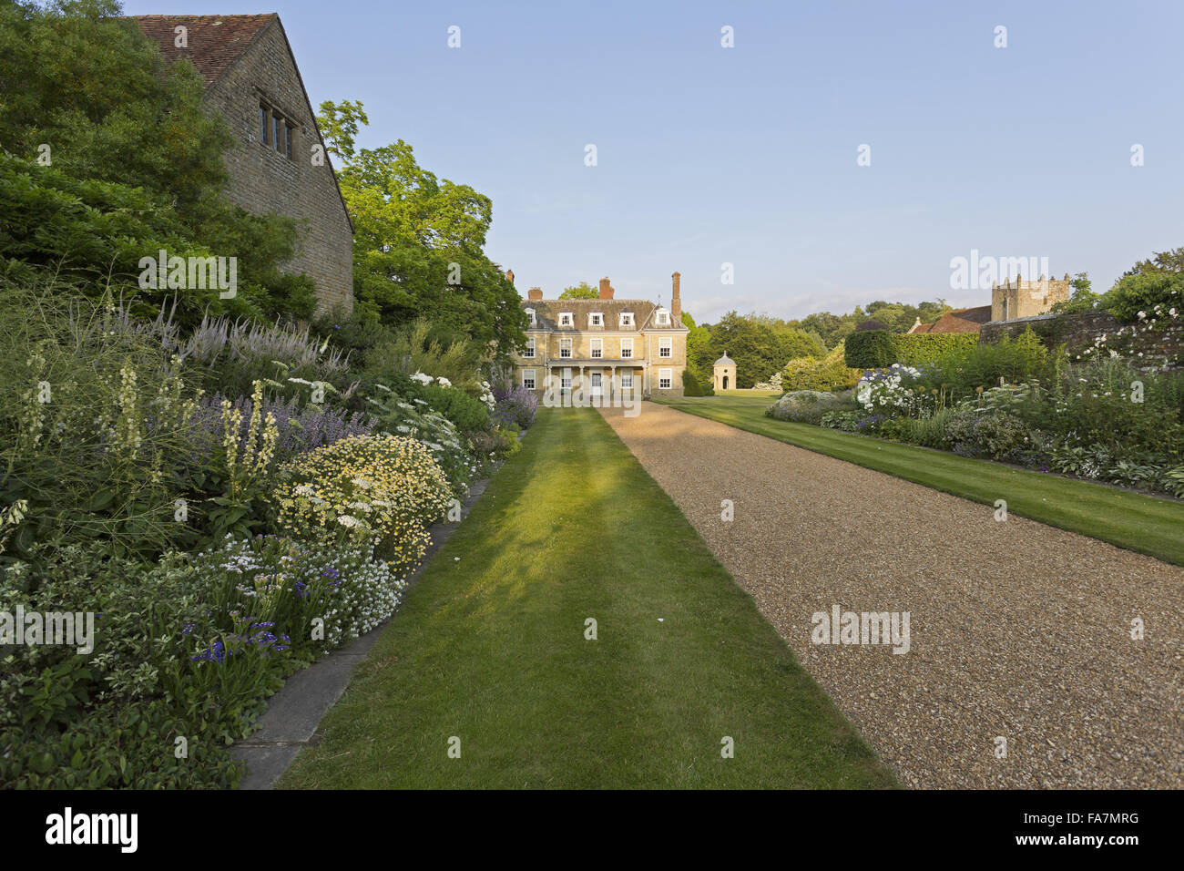 Woolbeding house hi-res stock photography and images - Alamy