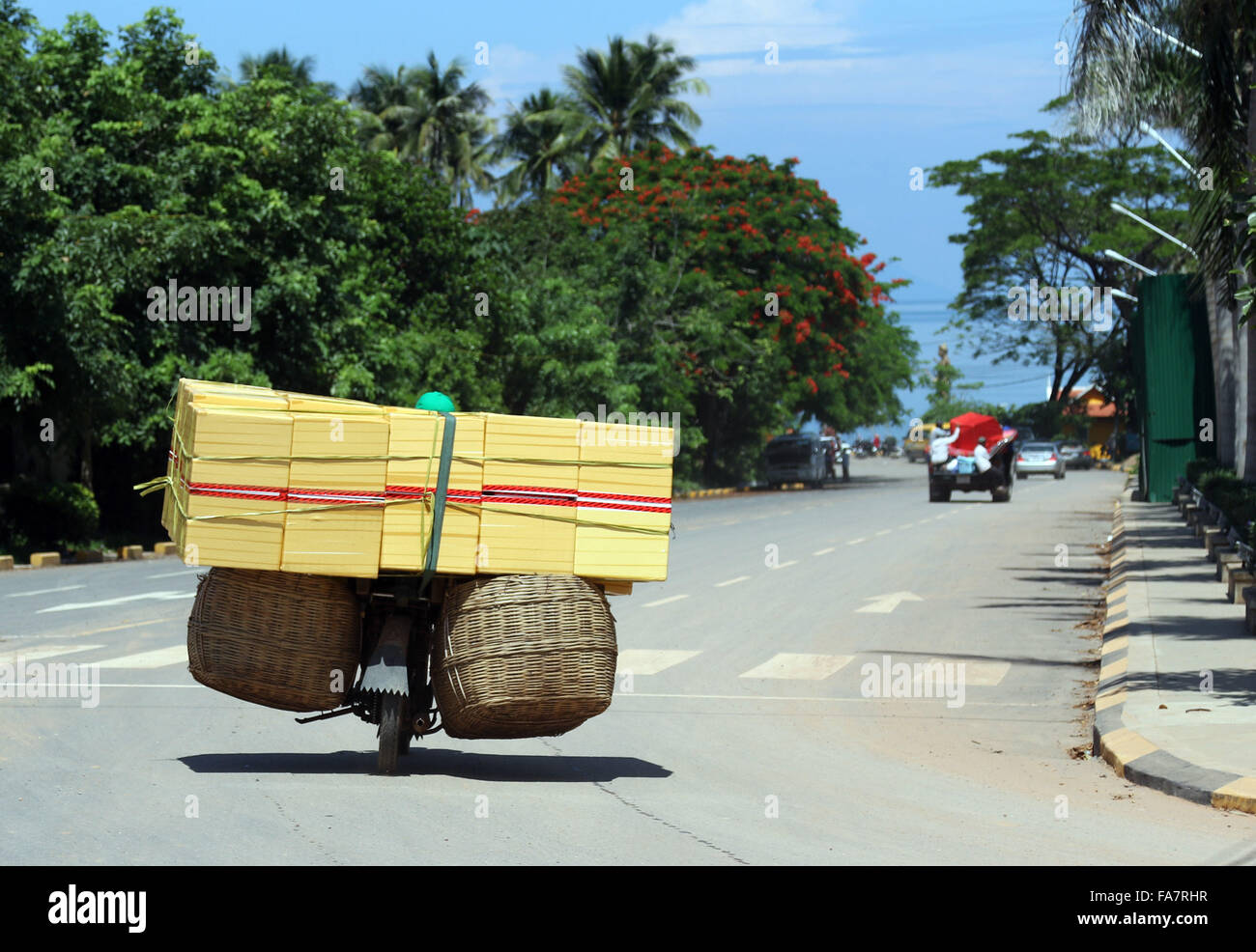 Motorcycle huge load hi-res stock photography and images - Alamy