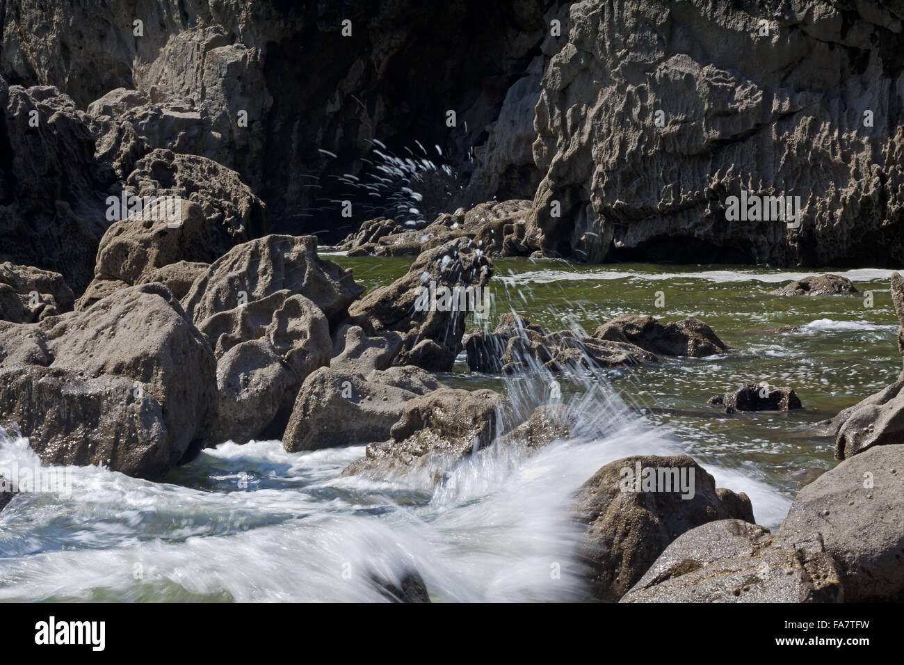 Lydstep beach hi-res stock photography and images - Alamy