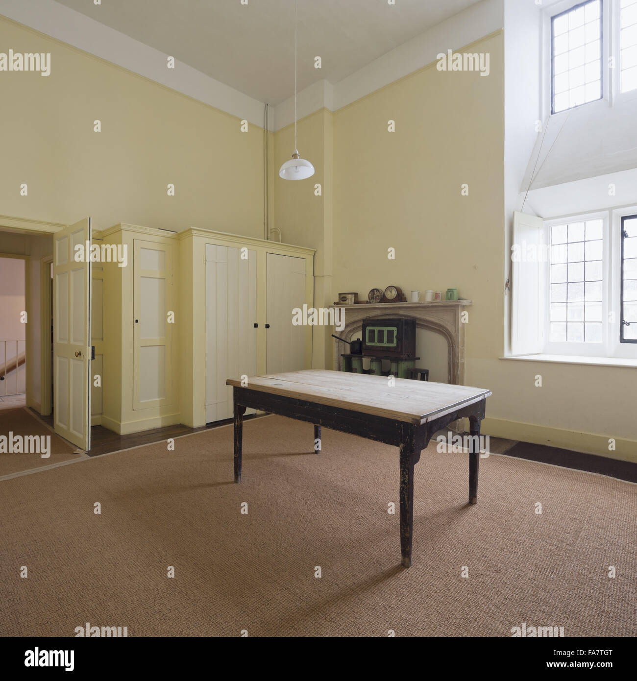 People view lacock abbey hi-res stock photography and images - Alamy