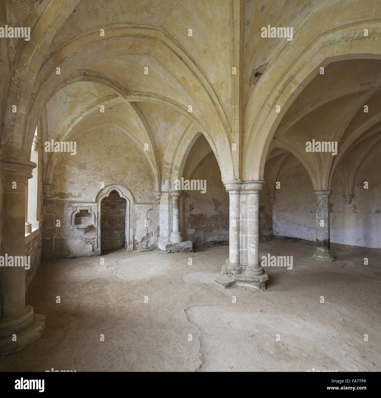 13th century abbey interior hi-res stock photography and images - Alamy