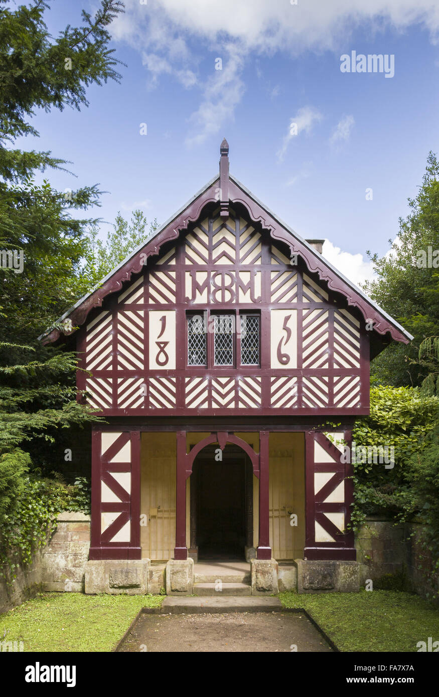 Cheshire cottage biddulph grange hi-res stock photography and images ...
