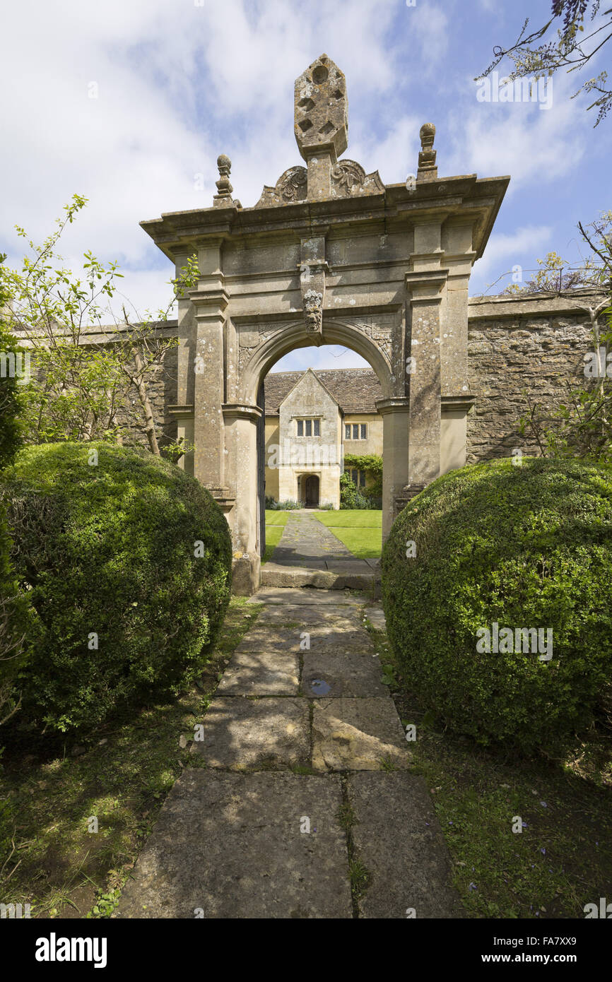 Country manor house front door hi-res stock photography and images - Alamy