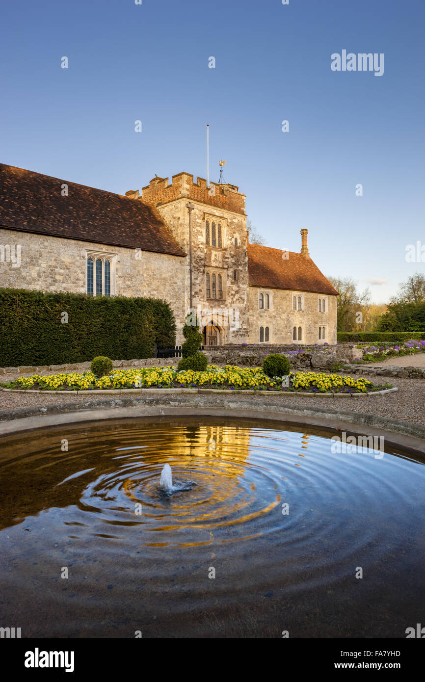West front of ightham mote hi-res stock photography and images - Alamy