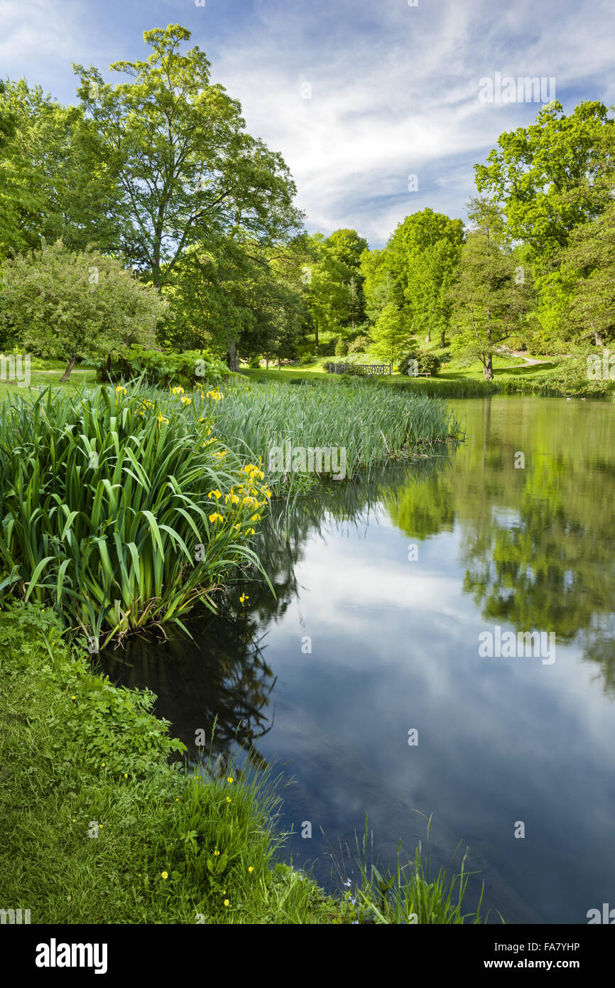 Ightham mote garden hi-res stock photography and images - Alamy