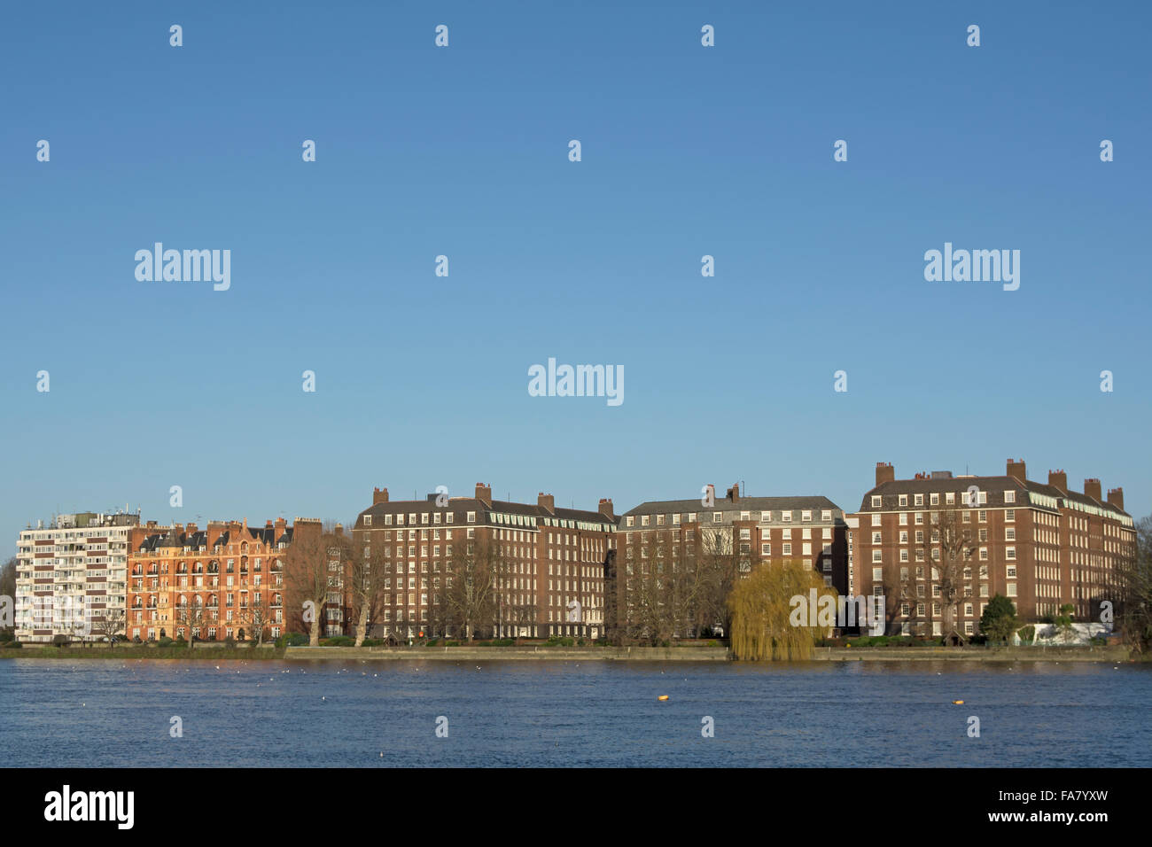 Apartment block mansion flats hi-res stock photography and images - Alamy