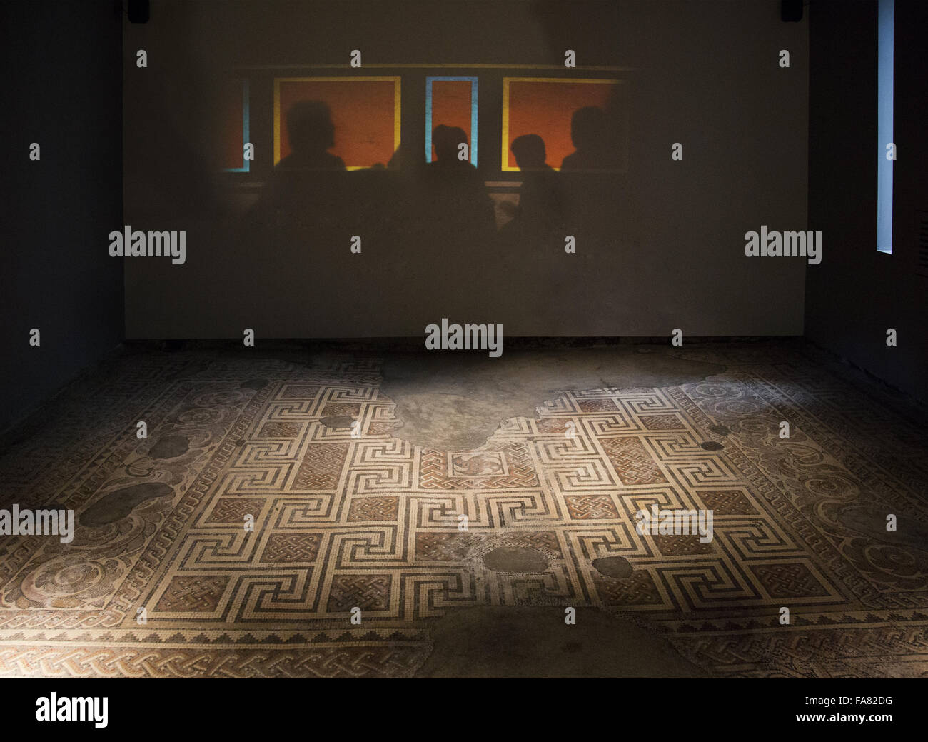 Roman dining room hi-res stock photography and images - Alamy