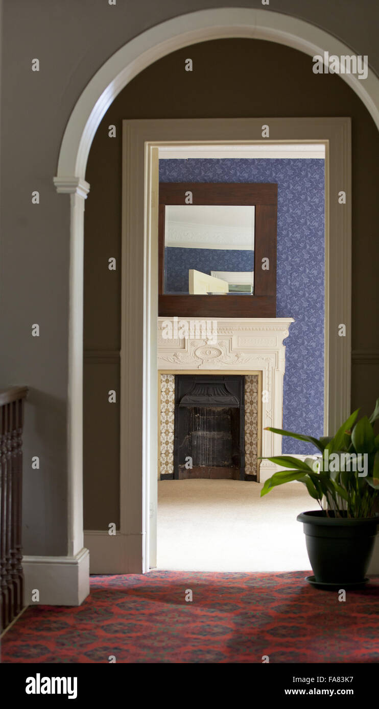 Max gate mirror hi-res stock photography and images - Alamy