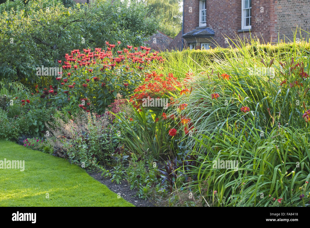 The Red Border at Peckover House and Garden, Wisbech, Cambridgeshire ...