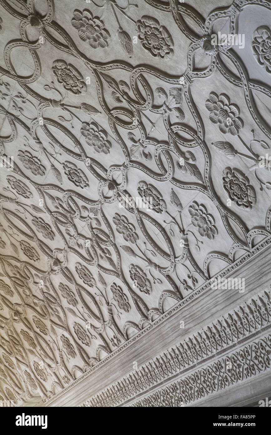 Barrel vaulted ceiling hi-res stock photography and images - Alamy