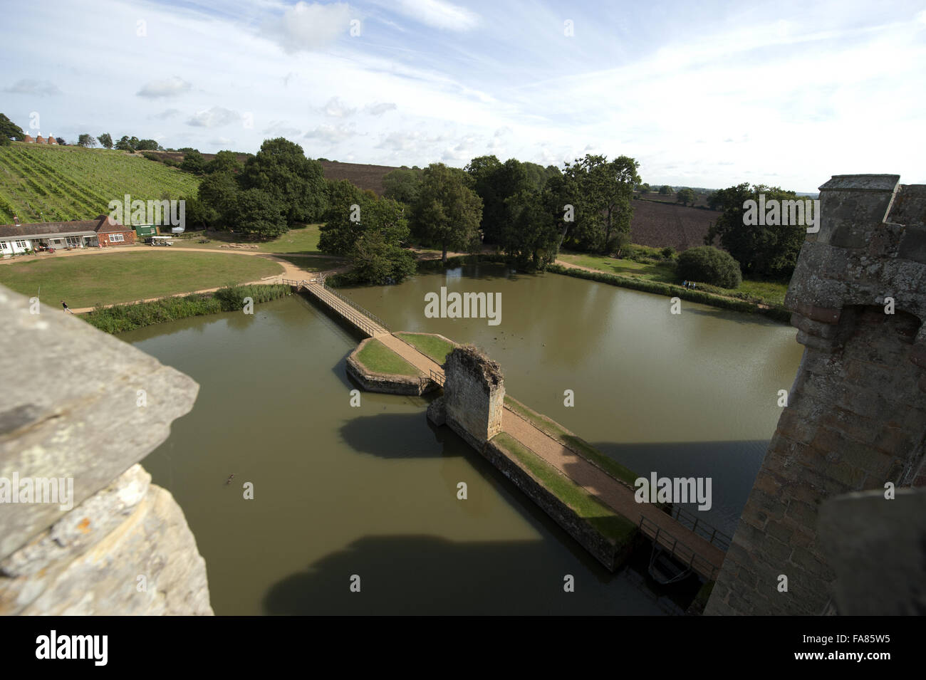 Bridge over castle moat hi-res stock photography and images - Alamy