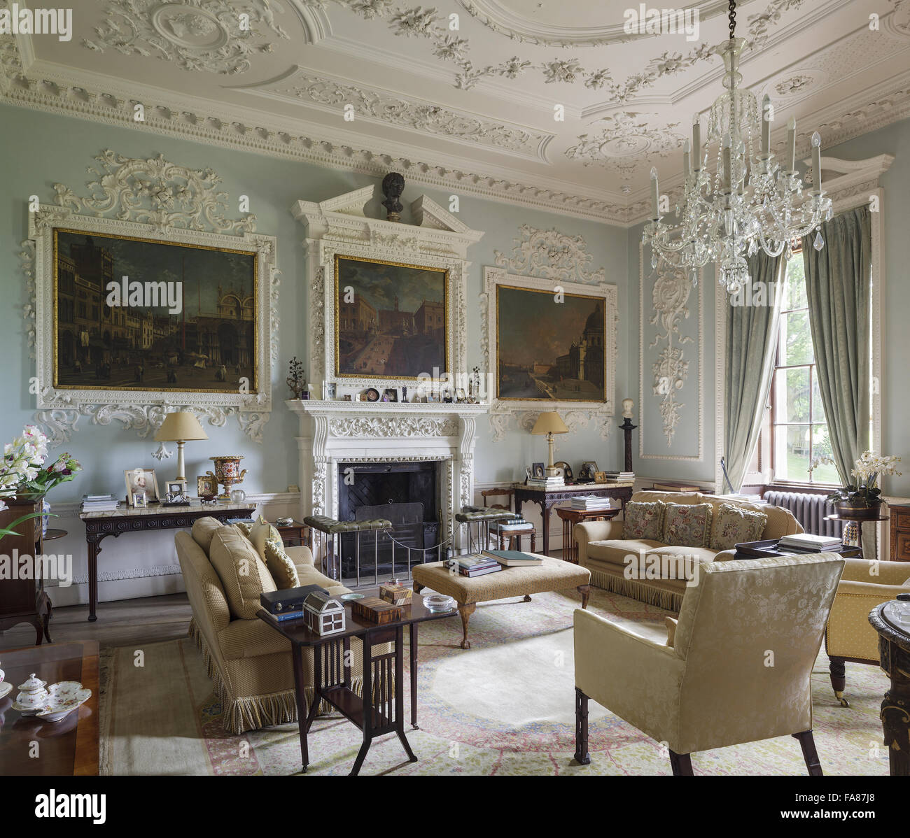 Drawing room 18th century hi-res stock photography and images - Alamy