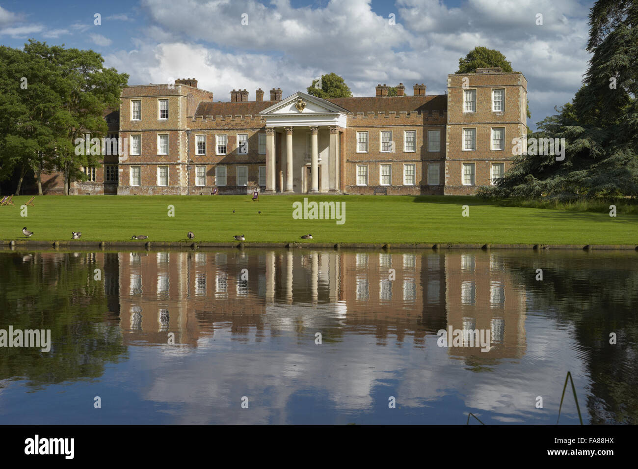 The vyne gardens hi-res stock photography and images - Alamy