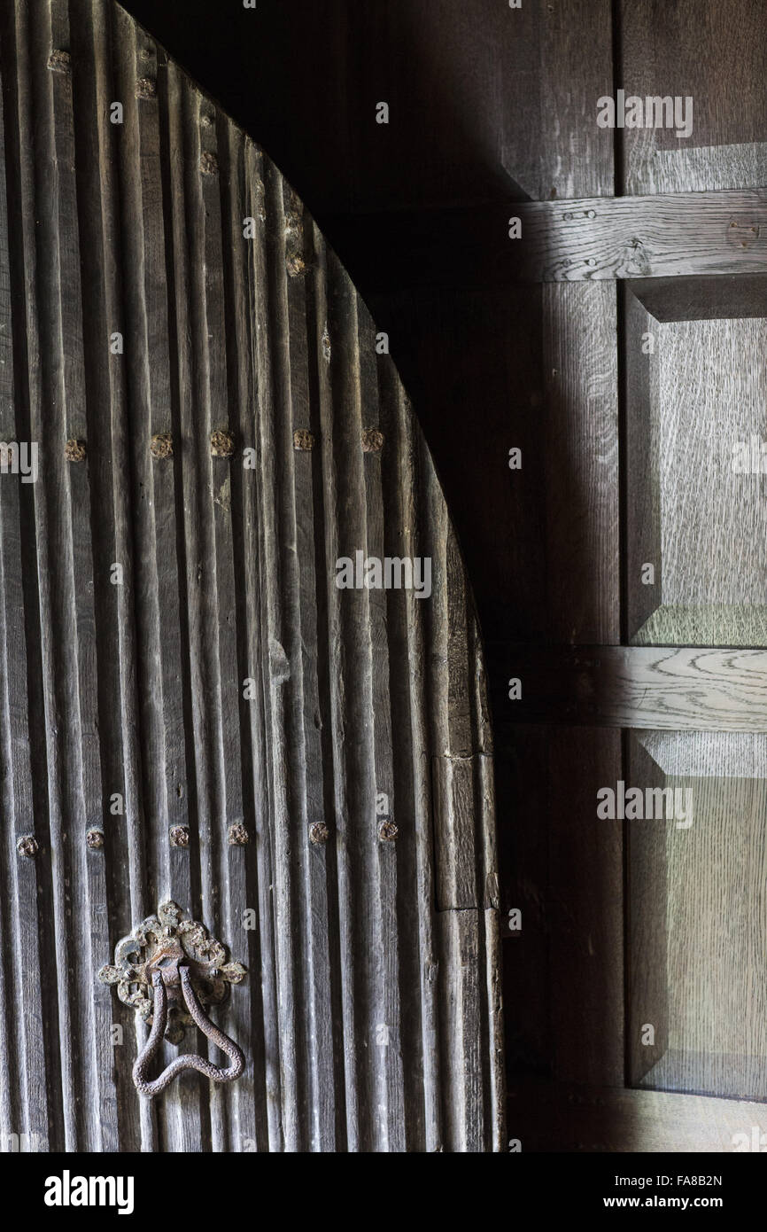 Medieval moated manor house hi-res stock photography and images - Alamy