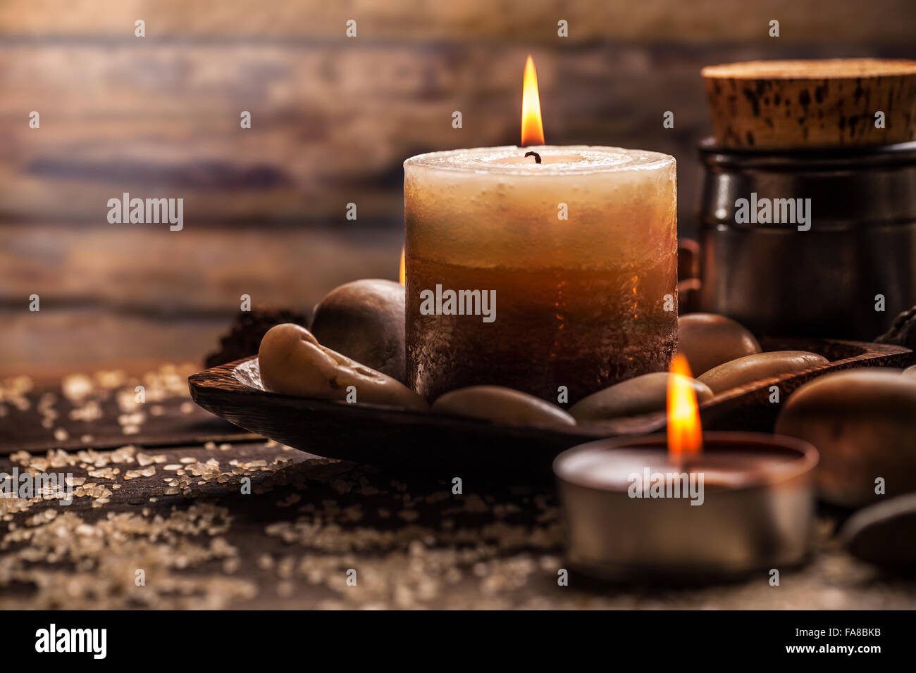 Candles spa table hi-res stock photography and images - Alamy