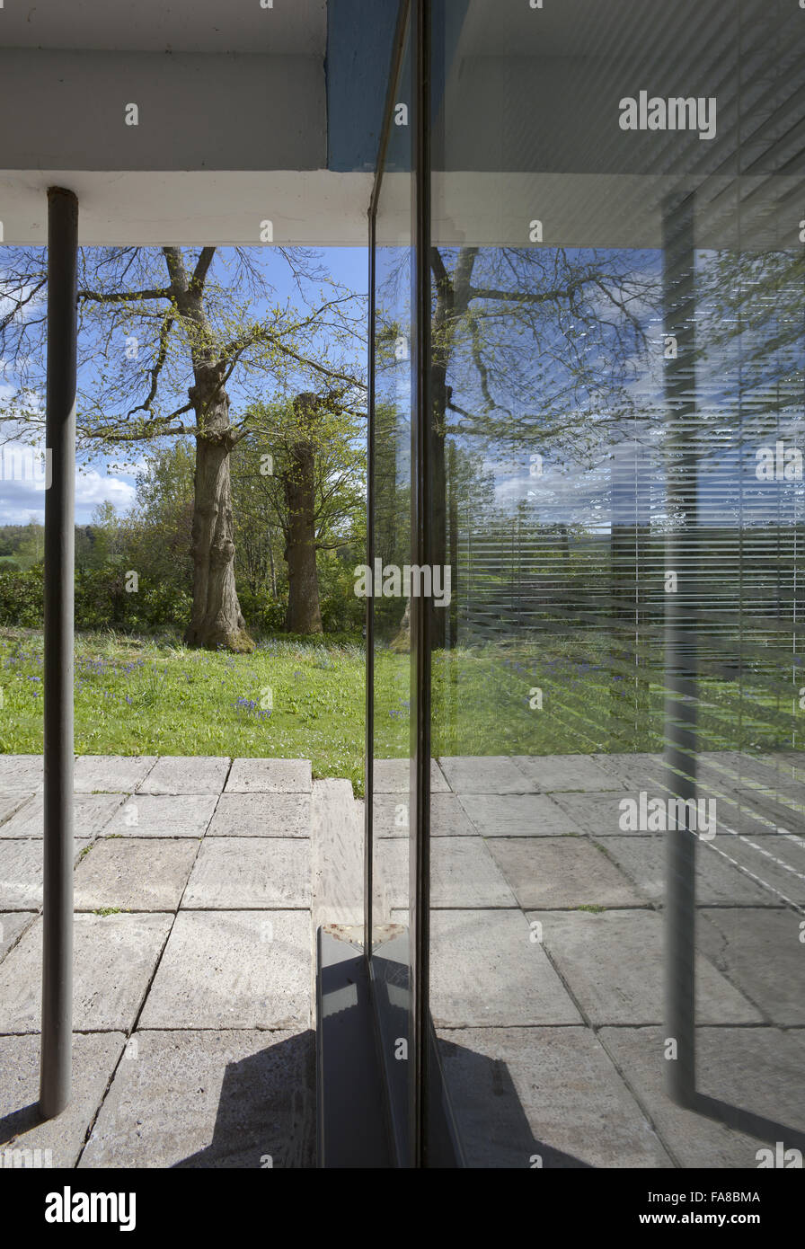 Verandah and Drawing Room window at High Cross House, Dartington, Devon ...