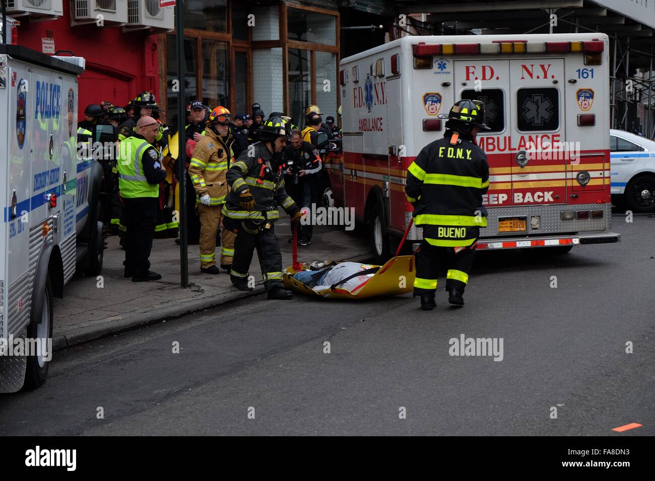 The New York Police Department (NYPD) conduct an active shooter ...