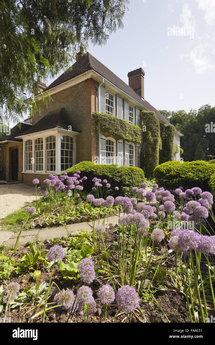 Nuffield Place, Oxfordshire. The house was designed by Oswald Partridge ...