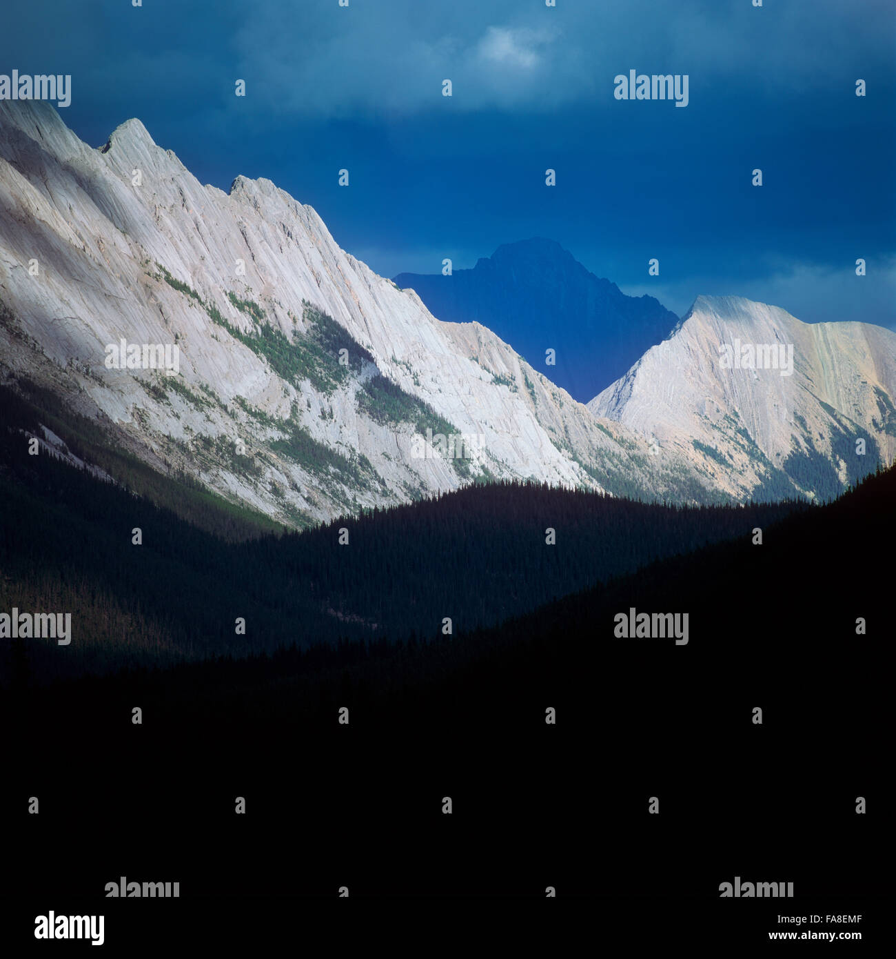 Maligne valley mountain range mountains national park hi-res stock ...