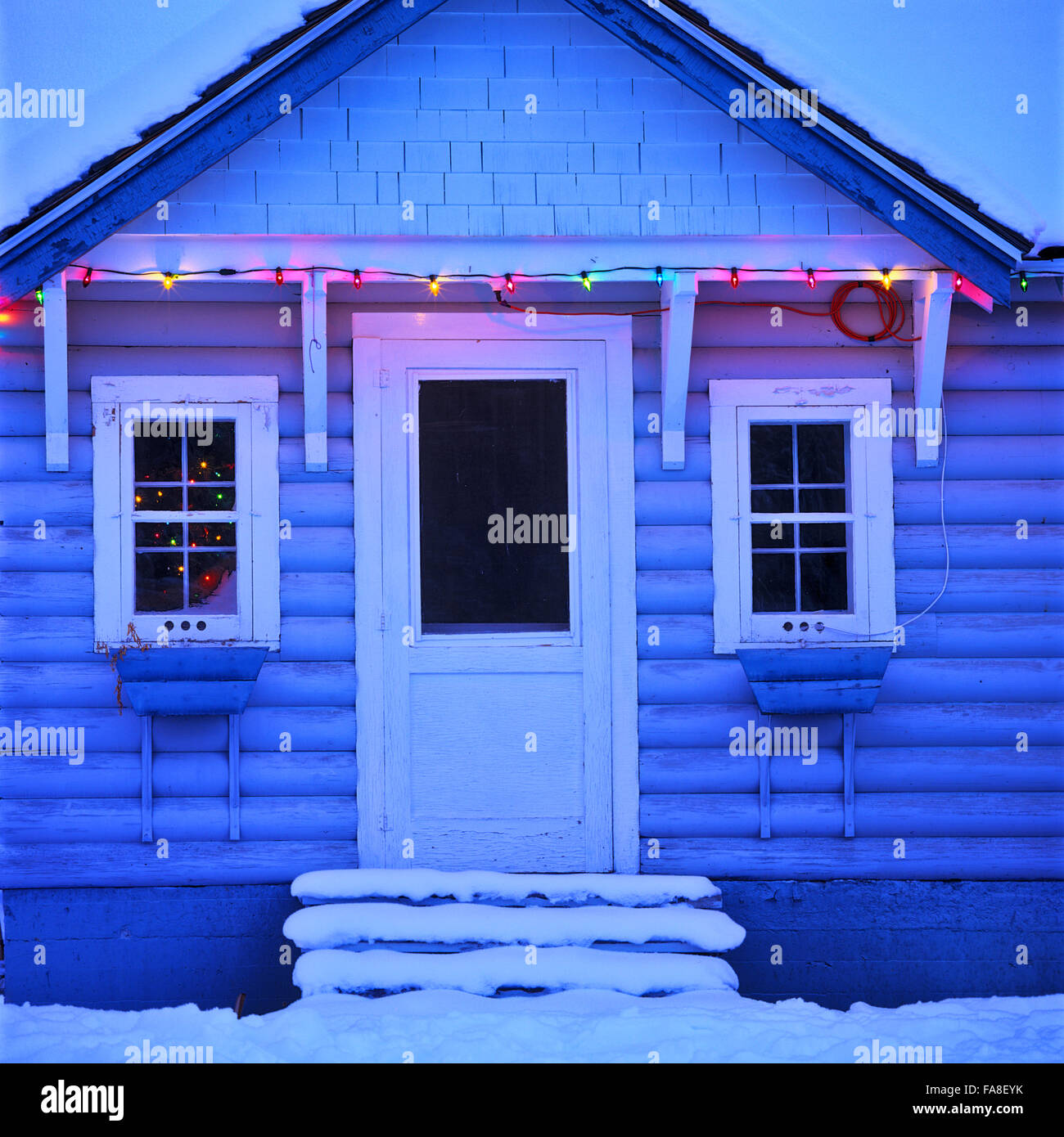 National park ranger cabin hi-res stock photography and images - Alamy