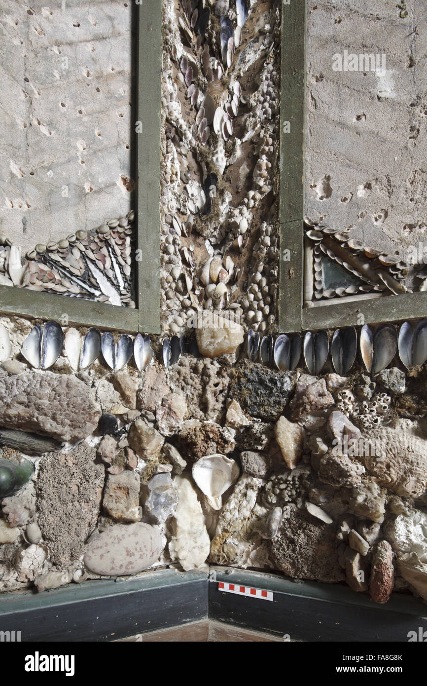 Detail of part of the decoration in bay one two of the Shell Gallery at ...