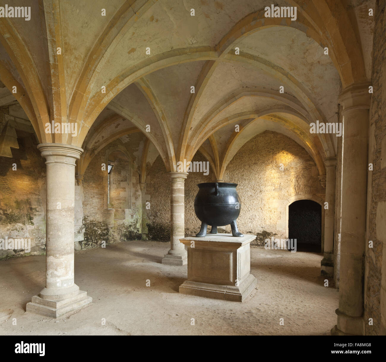 Cauldron medieval hi-res stock photography and images - Alamy