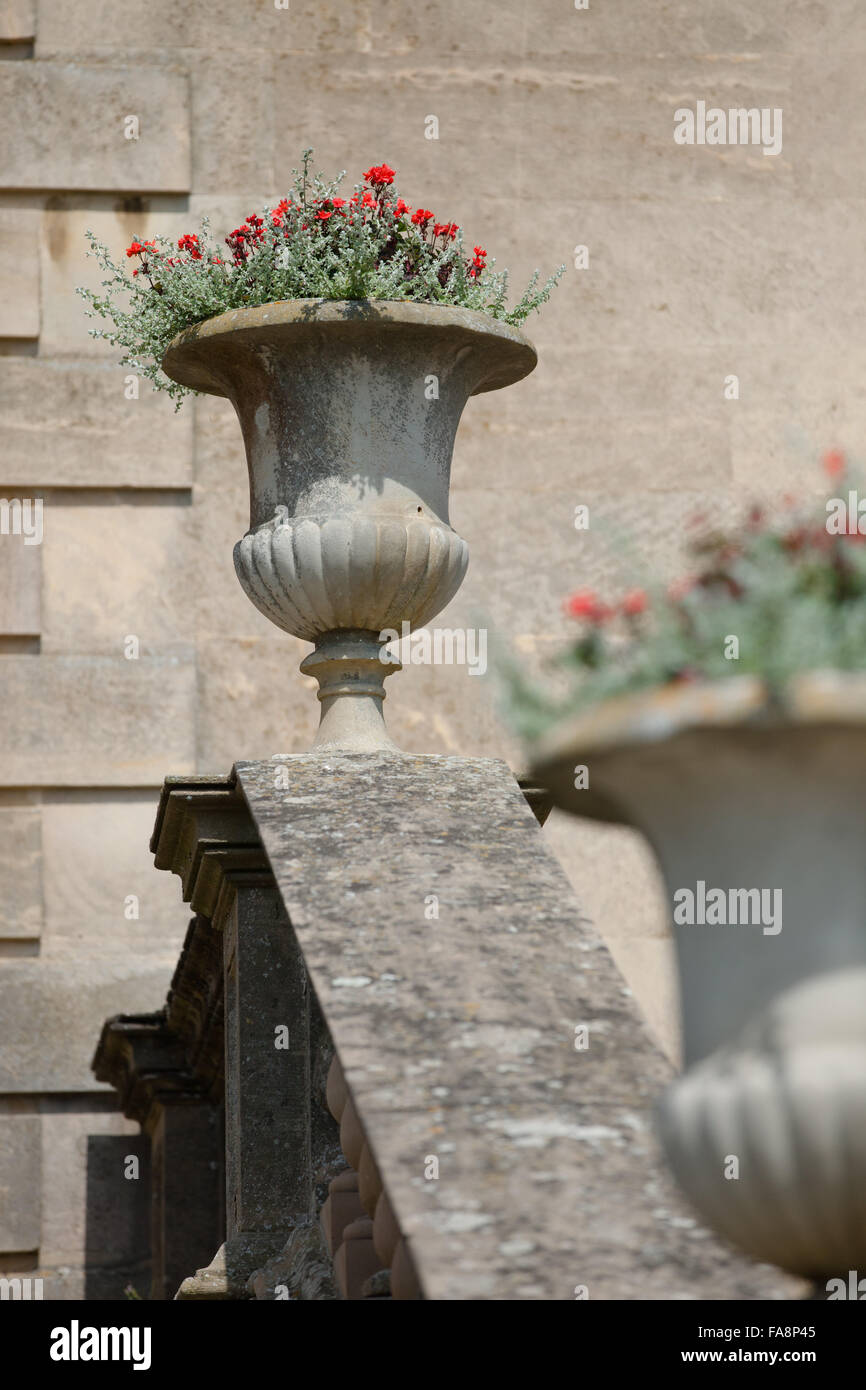 Ornamental balustrade hi-res stock photography and images - Alamy