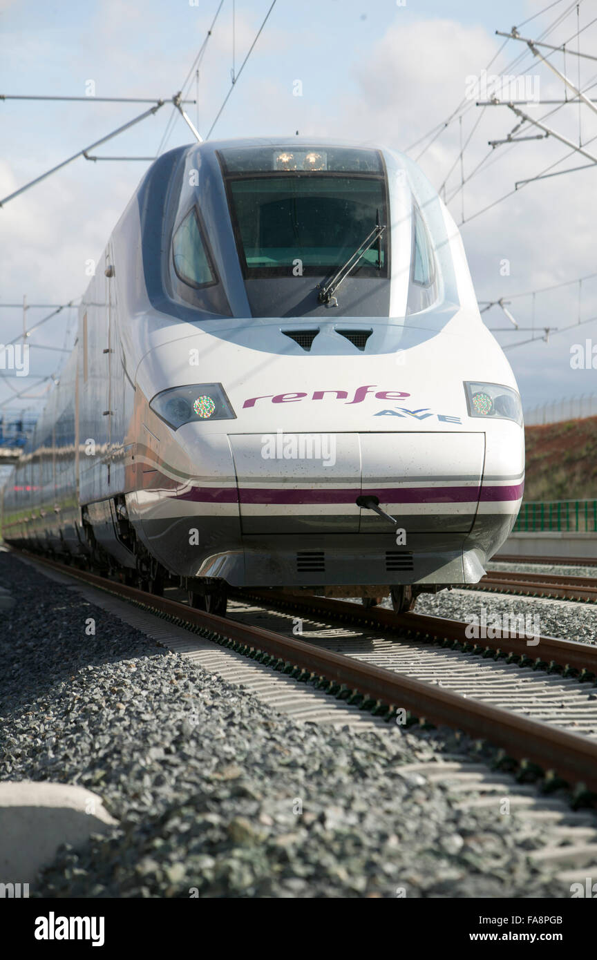 AVE, Spanish high speed train Stock Photo - Alamy