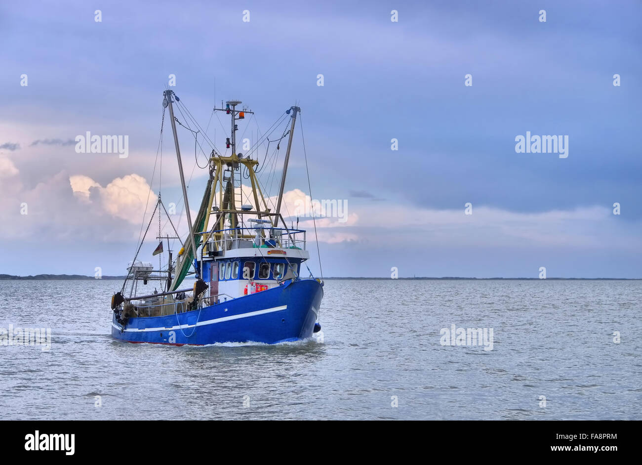 Nordsee Fischkutter - North Sea fishing cutter 01 Stock Photo - Alamy