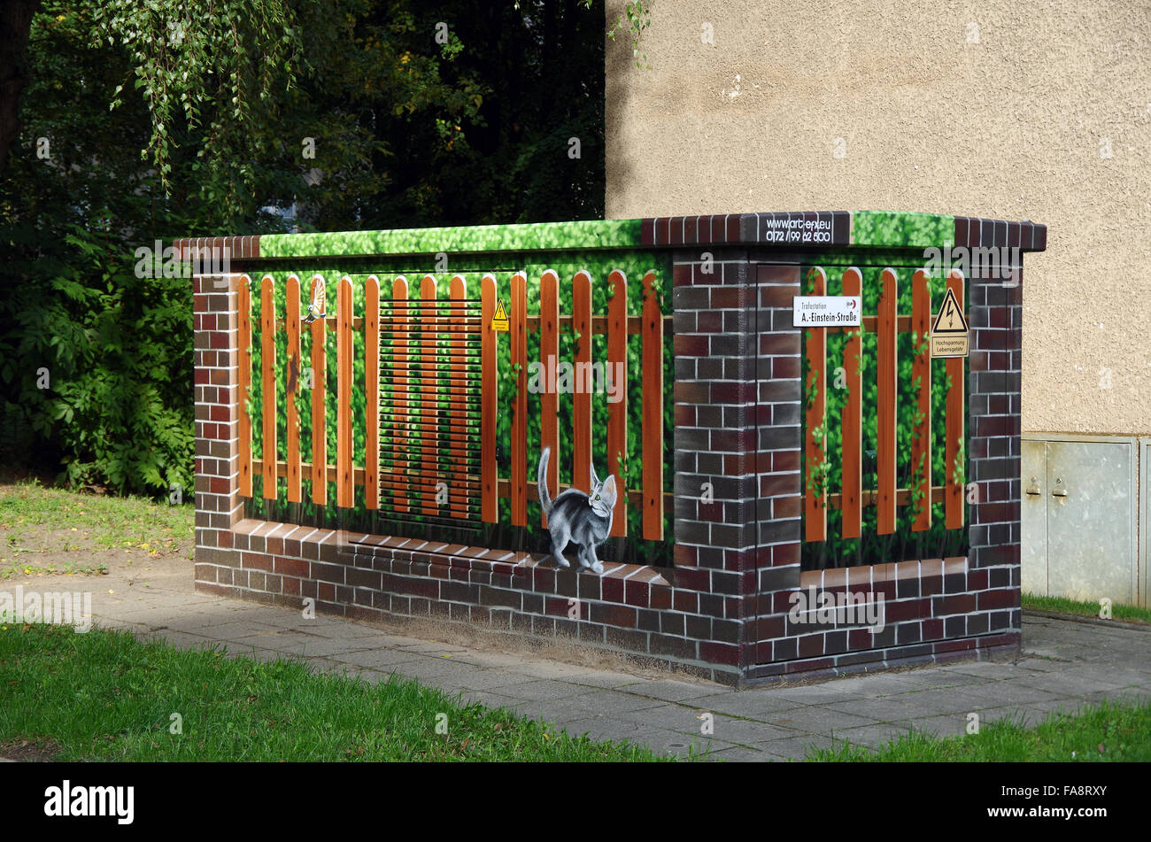 Small electrical sub station hi-res stock photography and images - Alamy