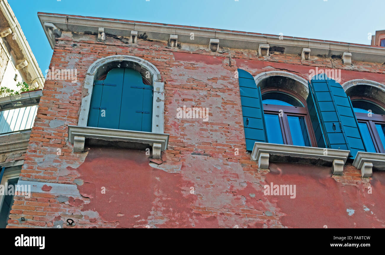picturesque windows in Venice, Italy Stock Photo - Alamy