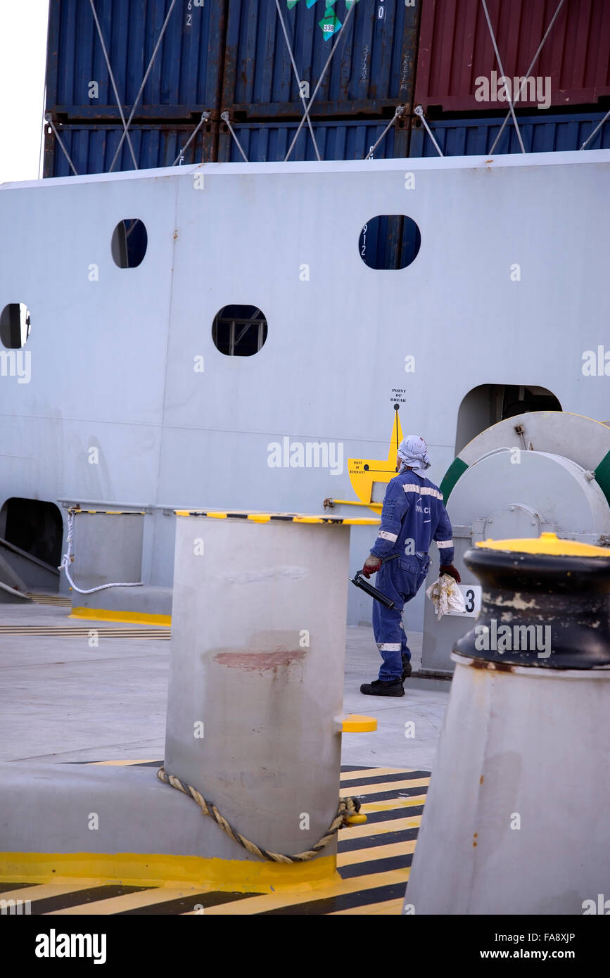 Man bow container ship hi-res stock photography and images - Alamy