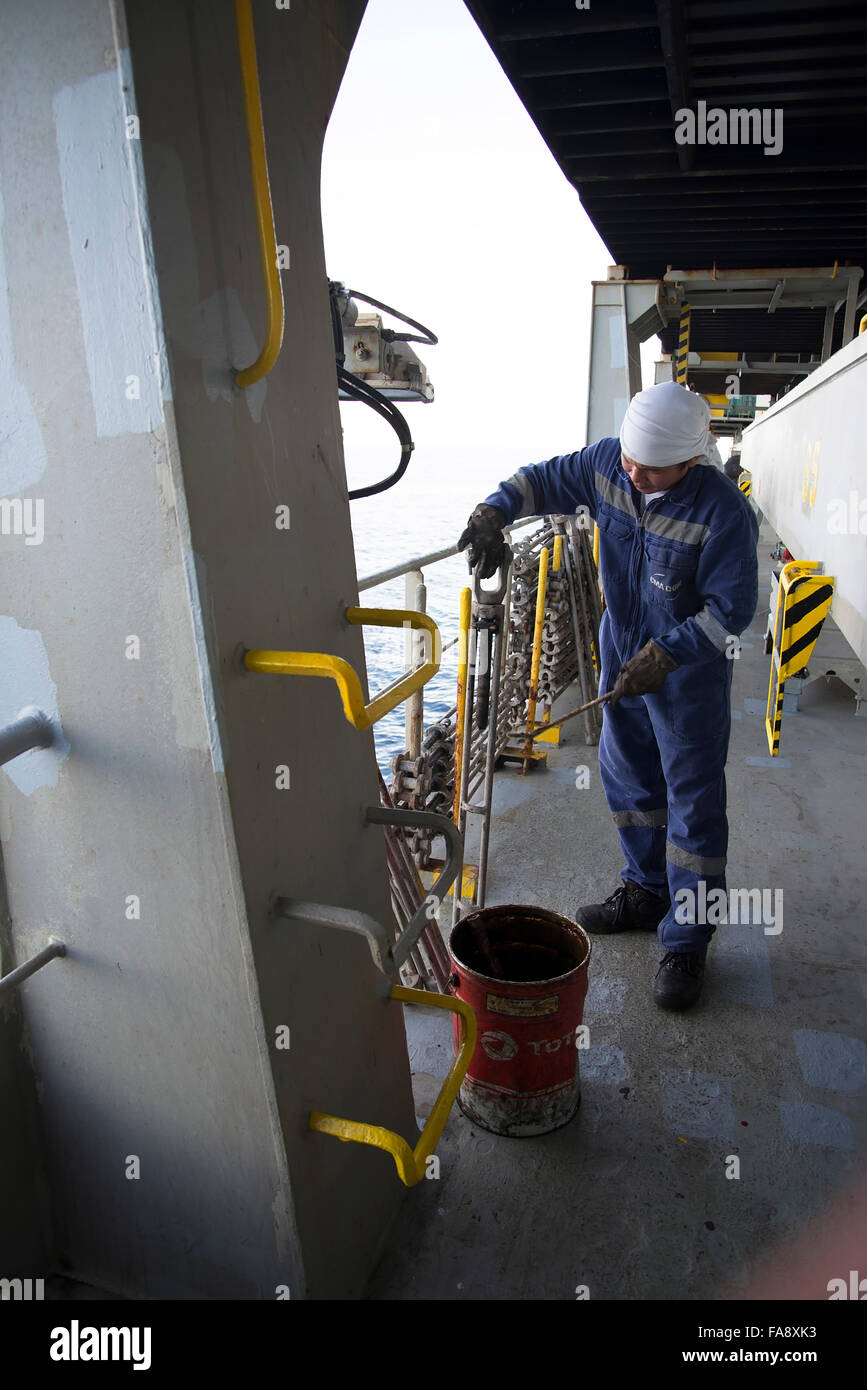 Container ship repair hi-res stock photography and images - Alamy