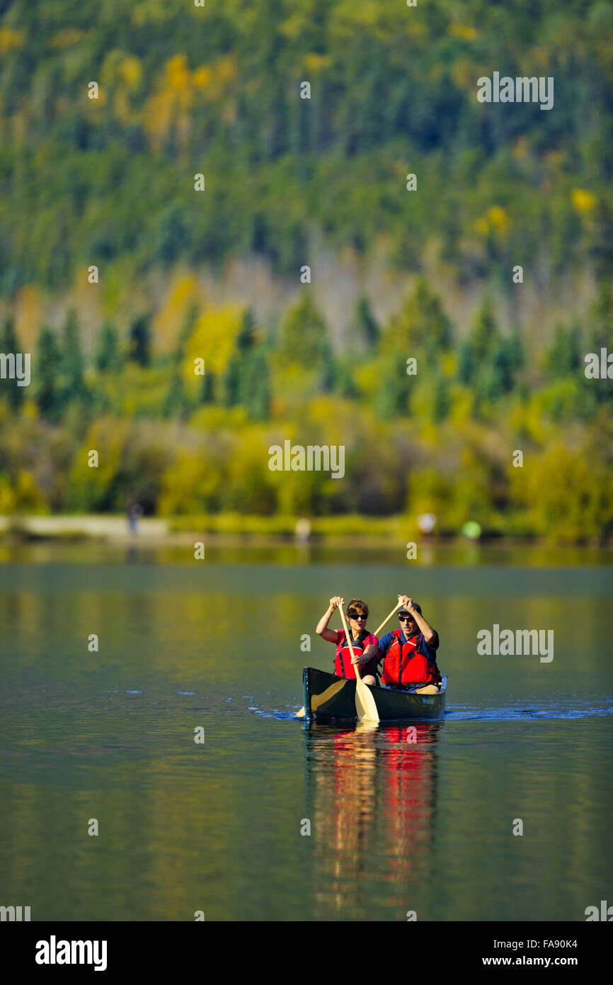Canoe on pyramid lake hi-res stock photography and images - Alamy