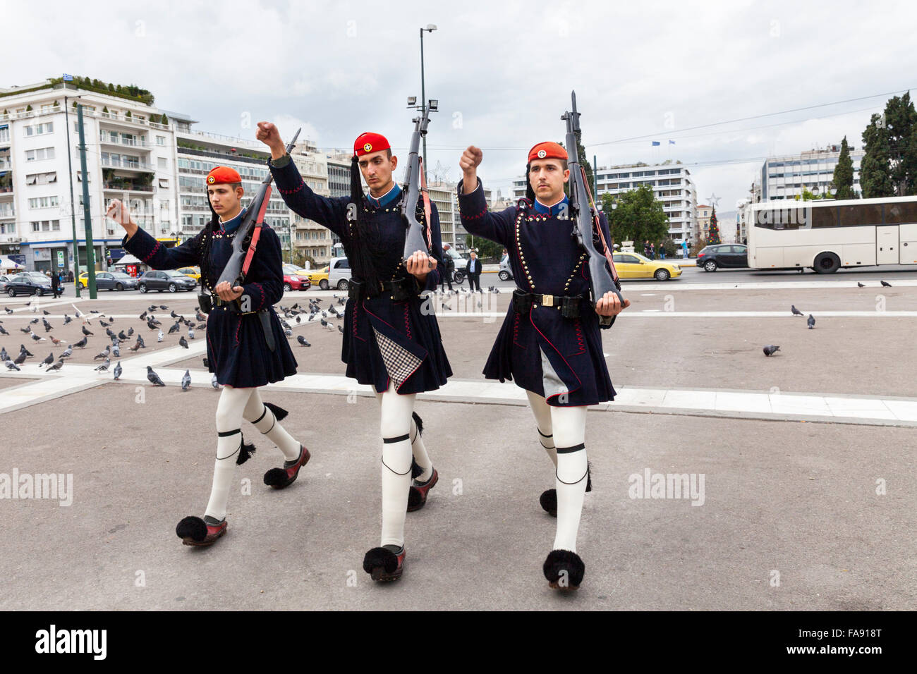 Evzones Marching Changing Guard Greek High Resolution Stock Photography and Images - Alamy