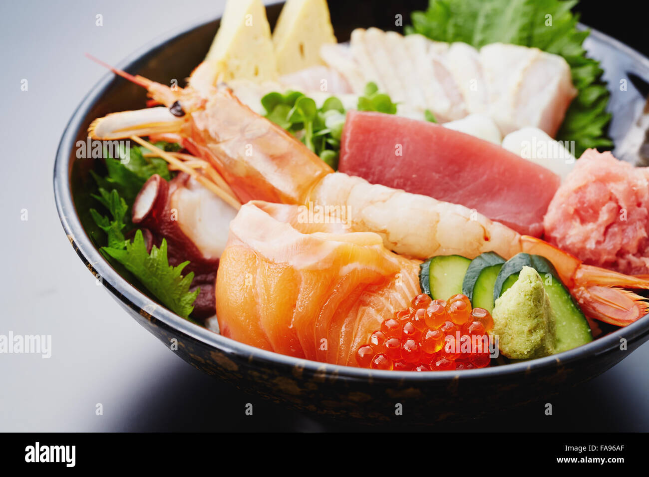 Japanese-style seafood bowl Stock Photo - Alamy