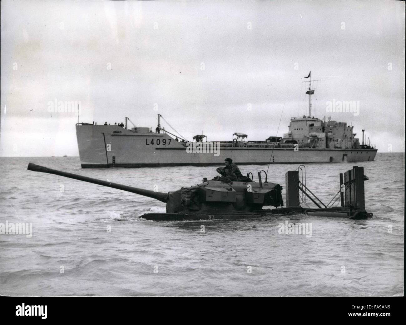 1975 - Exercises ''Run Aground IX'' - At Southsea - Exercise ''Run ...