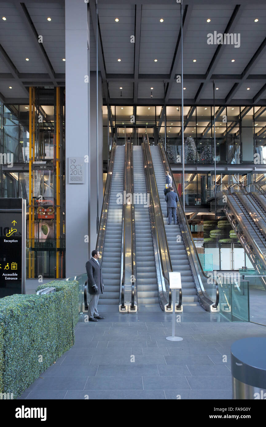 Leadenhall building london entrance hi-res stock photography and images ...