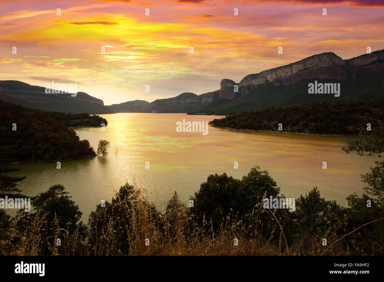 Panta de Sau in sunset. Catalonia, Spain Stock Photo - Alamy