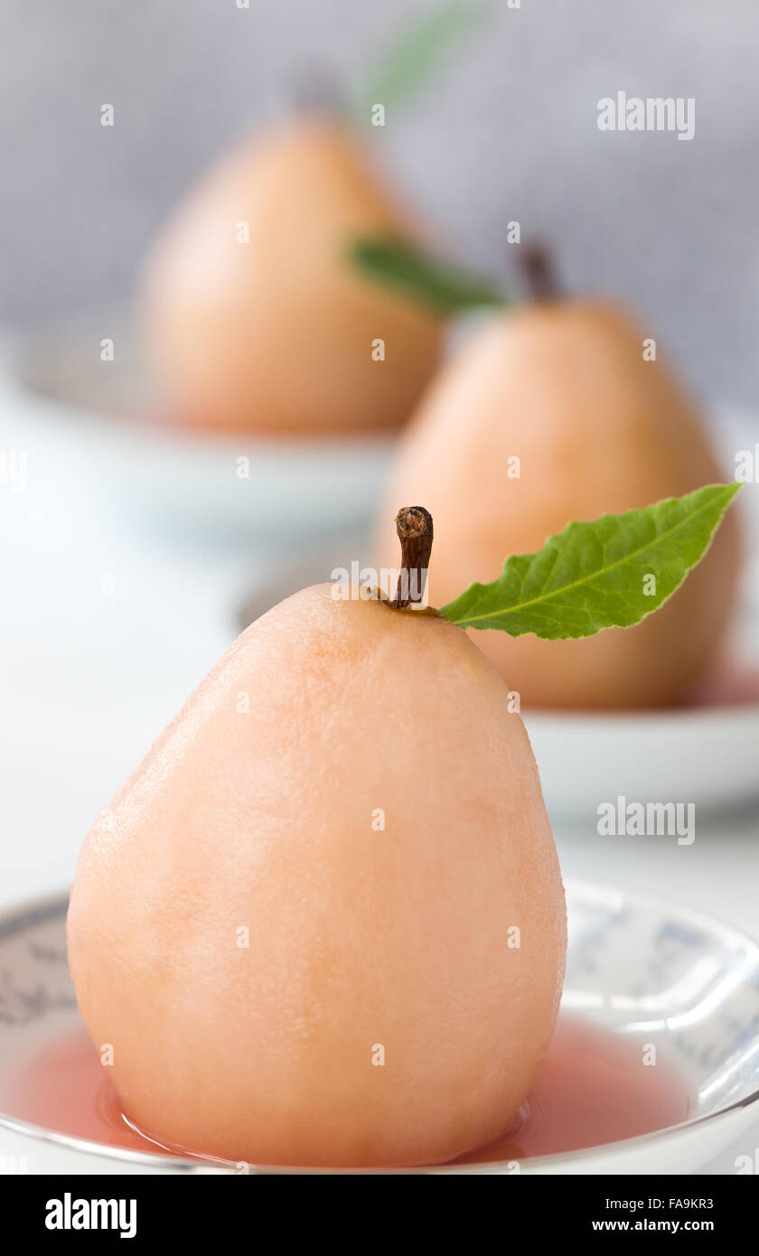 Plated pear dessert hi-res stock photography and images - Alamy