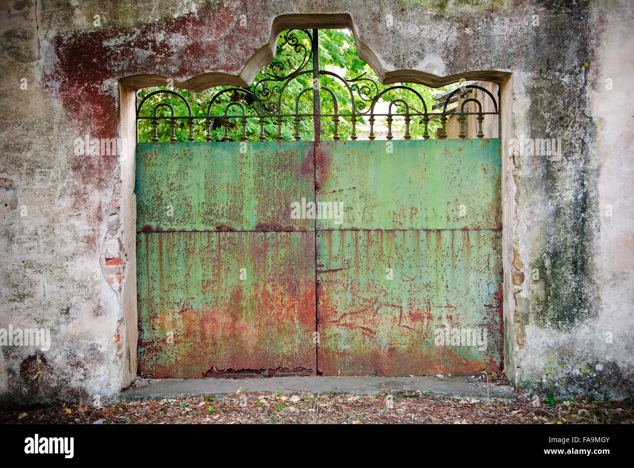Old rusty door Stock Photo - Alamy