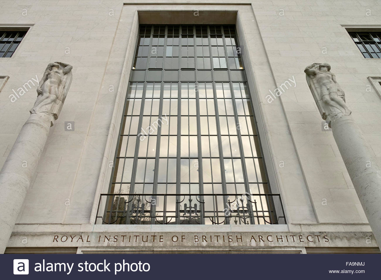 Portland Stone Facade High Resolution Stock Photography and Images - Alamy