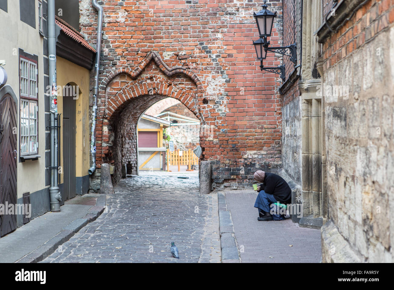 Back of beggar hi-res stock photography and images - Alamy