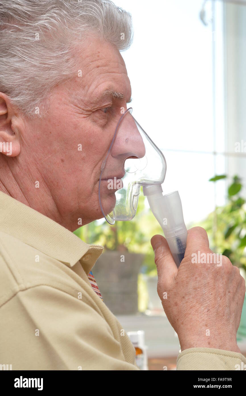 elderly man with the flu Stock Photo - Alamy